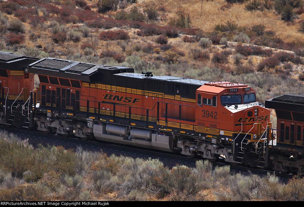 BNSF 3942